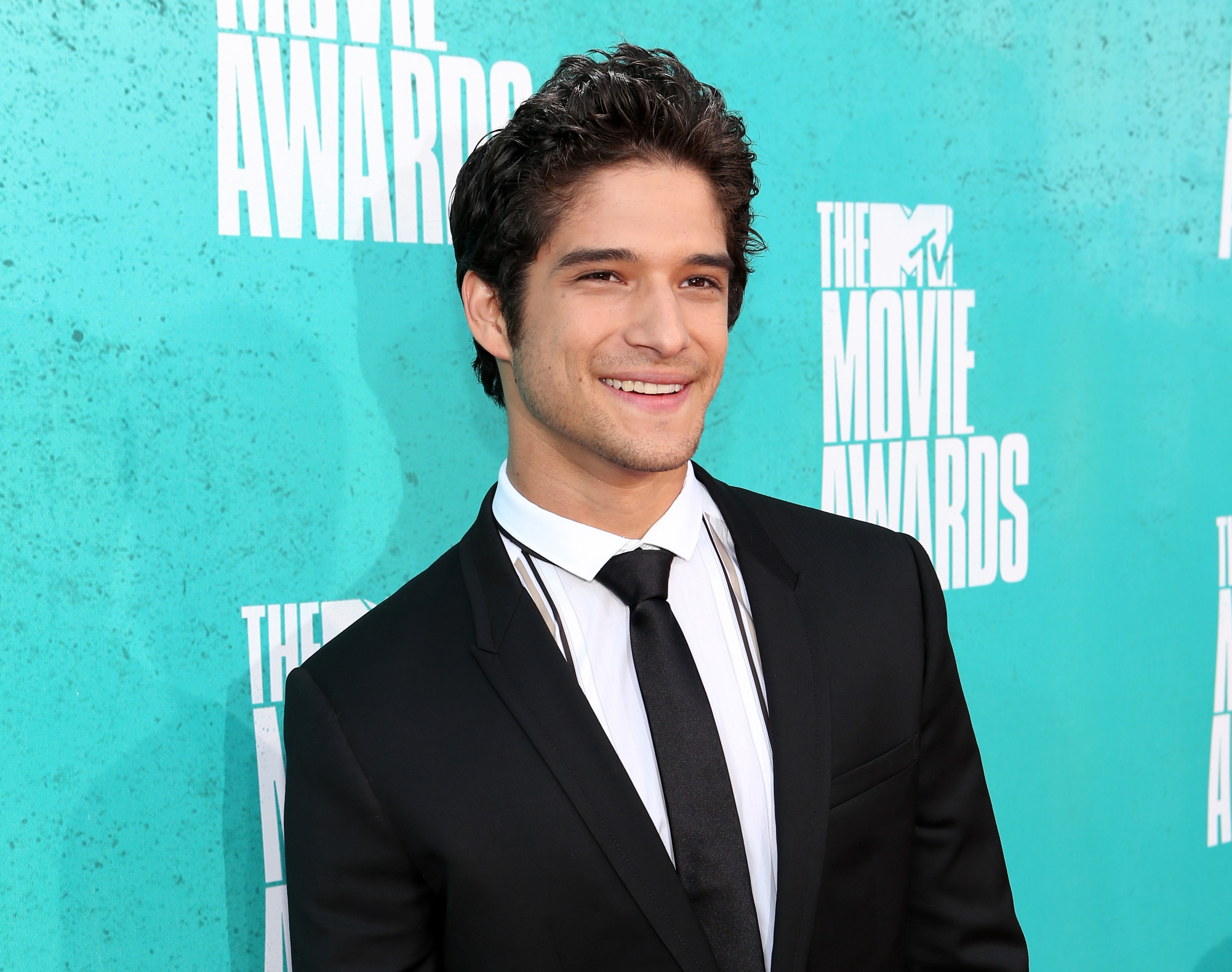 Tyler Posey - 3306x2609 Wallpaper - teahub.io