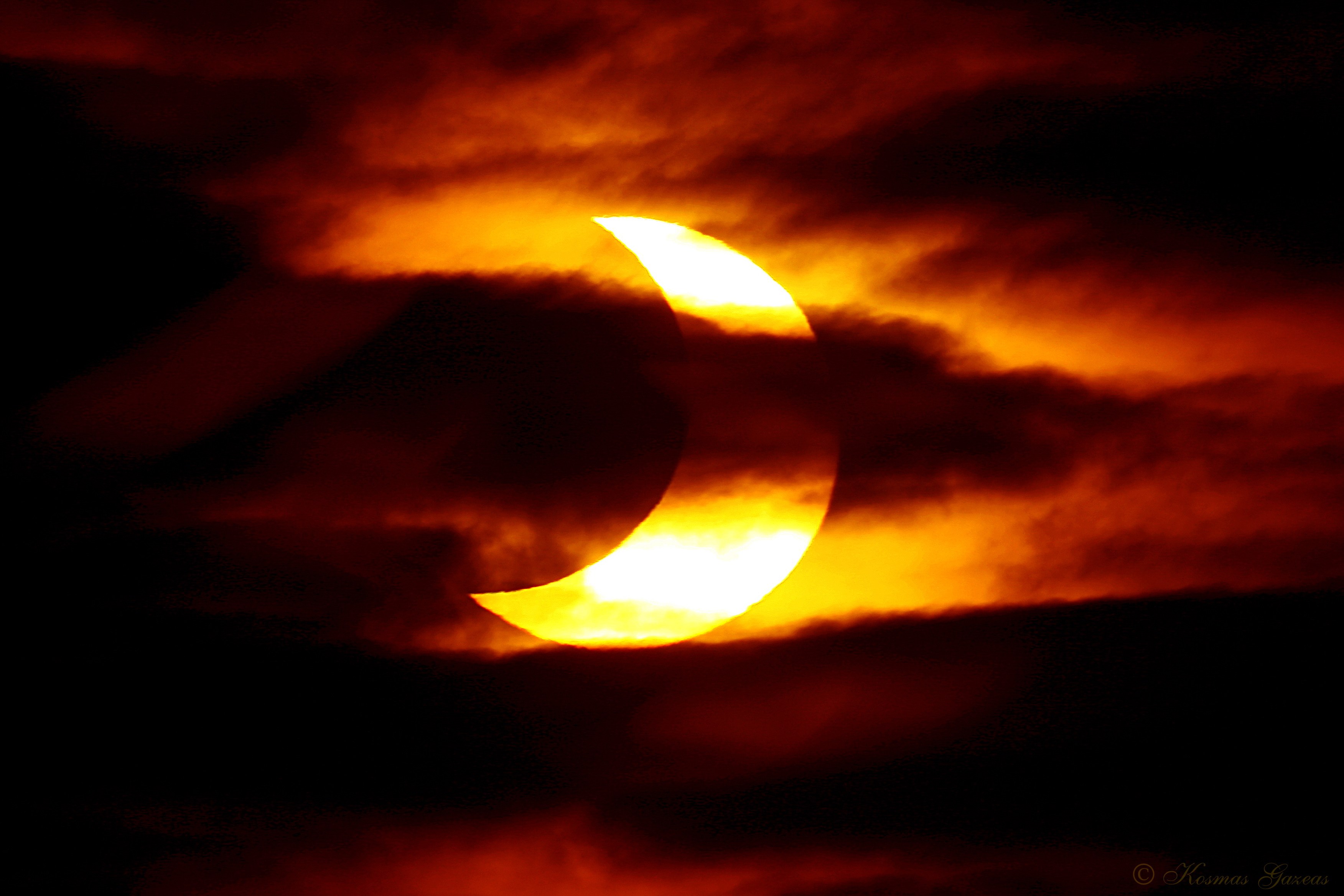 Partial Solar Eclipse Visible - 3504x2336 Wallpaper - teahub.io