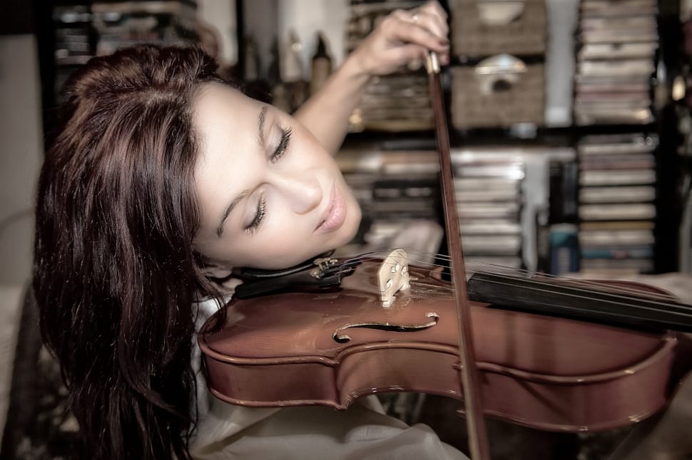 Brown Violin Preview - Stock Photos Of People Playing Viola - 970x646 ...