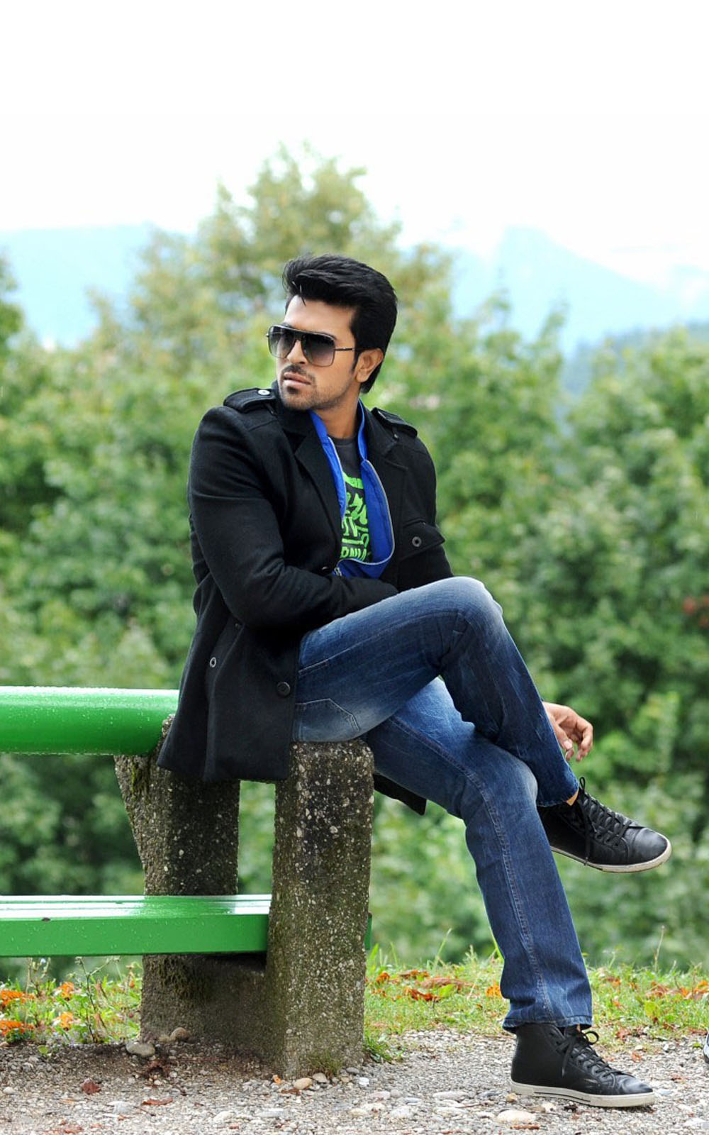 Ram Charan Still From Nayak - Ram Charan Fans Kerala - 1000x1600 Wallpaper - teahub.io