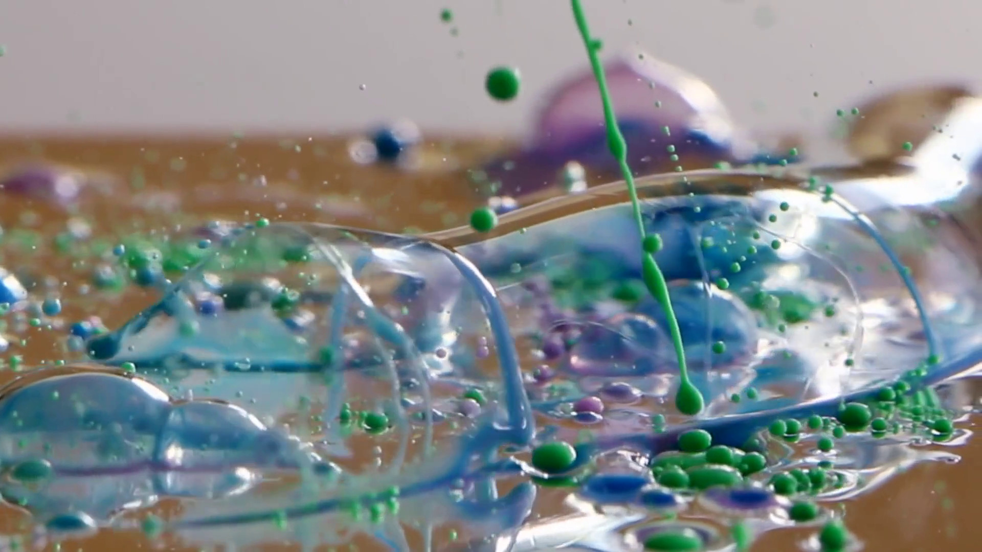 Download Vibrant Wallpaper Colorful Bubbles Moving Liquid Color - Macro ...