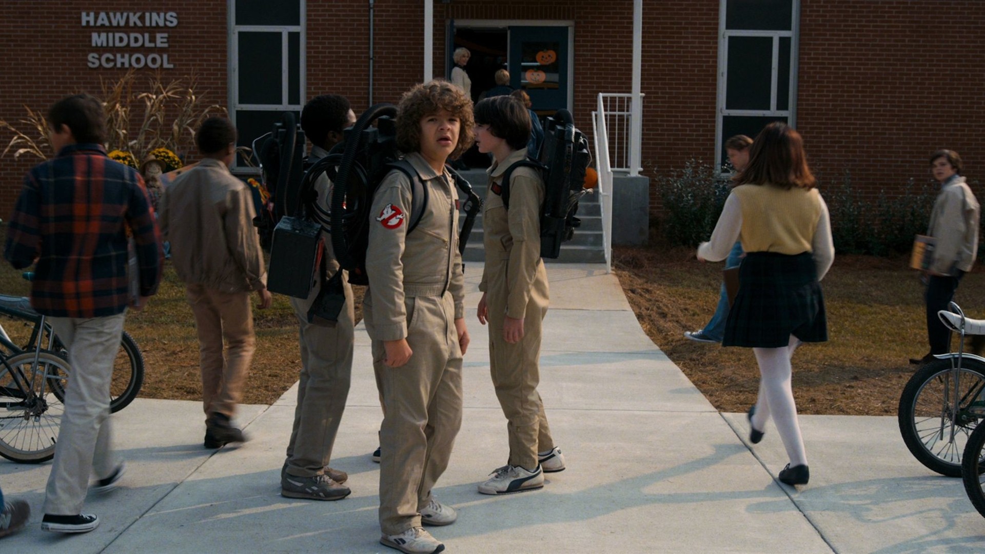 Dustin Henderson Hd Wallpaper - Stranger Things School Dance ...