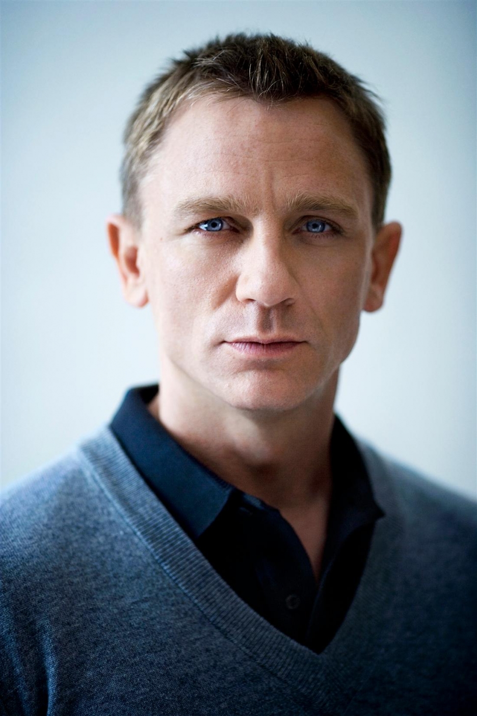 Preview Daniel Craig - 936x1404 Wallpaper - teahub.io
