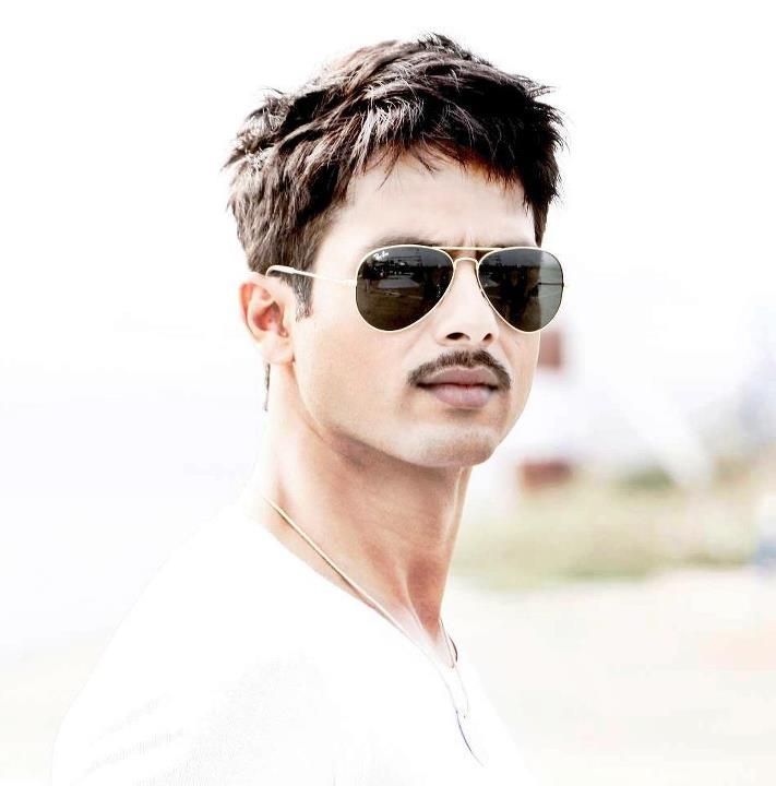 Shahid Kapoor Clean Shaven Look - 711x720 Wallpaper - teahub.io Shahid Kapoor Clean Shaven Look - 711x720 Wallpaper - teahub.io