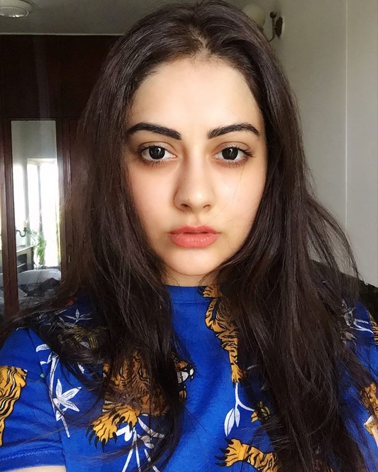 Ronica Singh - 768x960 Wallpaper - teahub.io