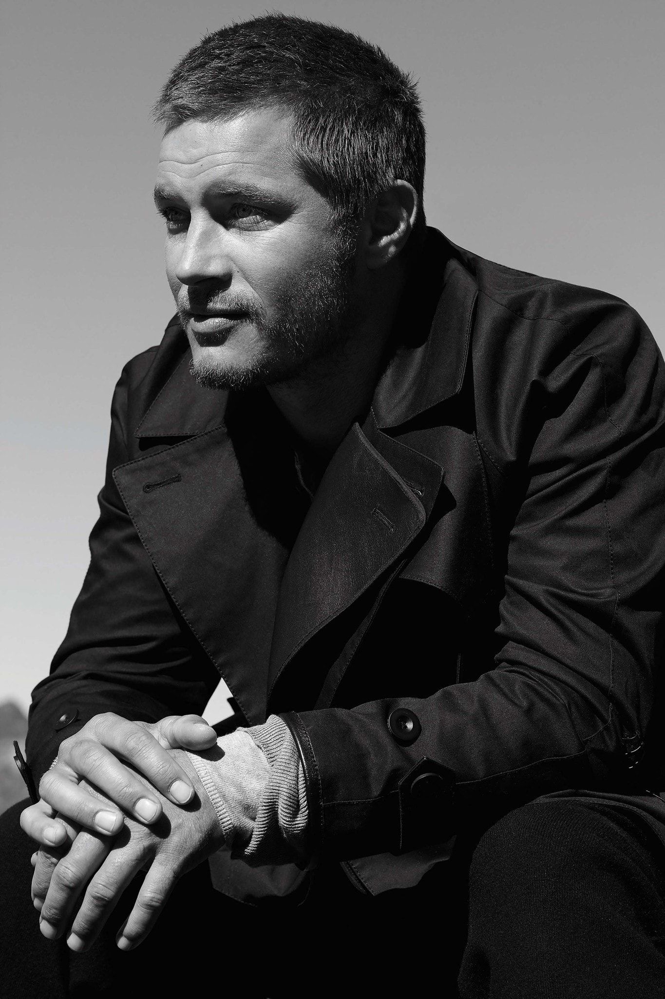 Travis Fimmel Modeled - 1365x2048 Wallpaper - teahub.io