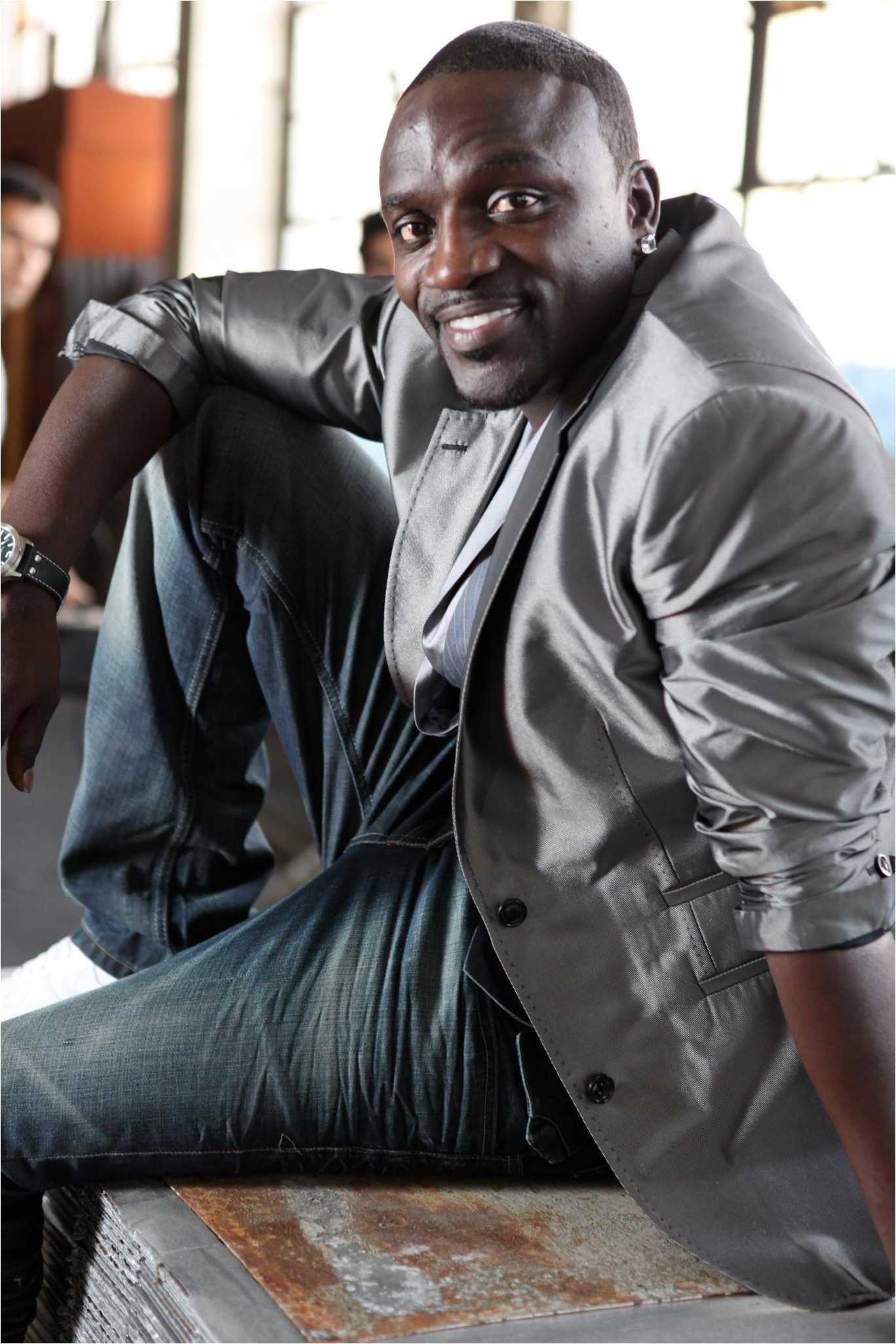 1367x2050, Akon - Gentleman - 1367x2050 Wallpaper - teahub.io