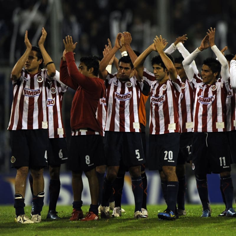 Players Of Mexican Chivas Of Guadalajara Applaud At - Chivas Copa ...