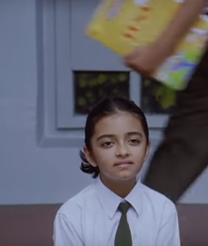 Taruni Sachdev In Paa Movie - 670x791 Wallpaper - teahub.io