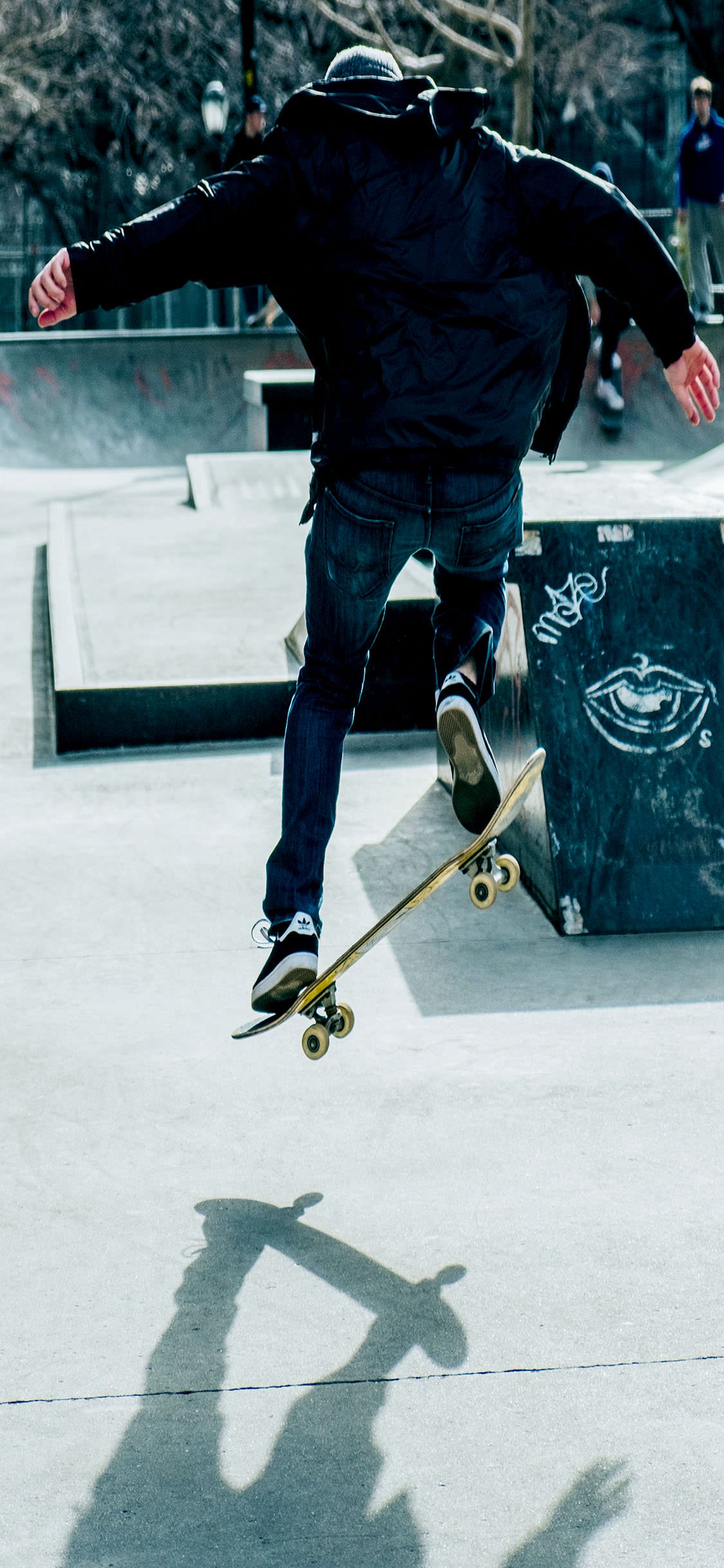 Skateboard Riding - 1125x2436 Wallpaper - teahub.io