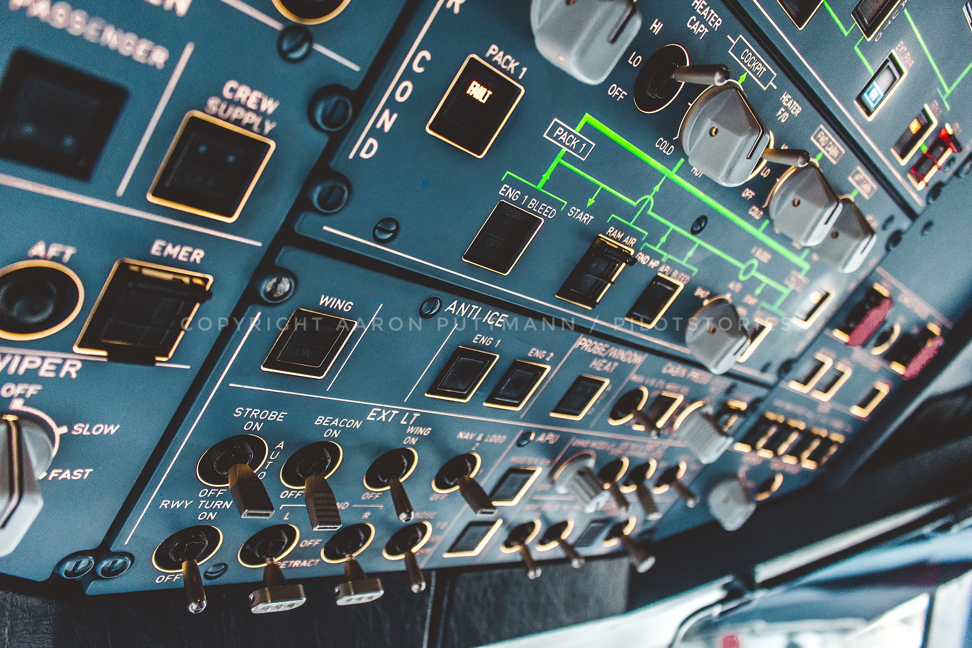 Cockpit Wallpaper Airbus A320 Showing The Overhead - A320 Cockpit ...