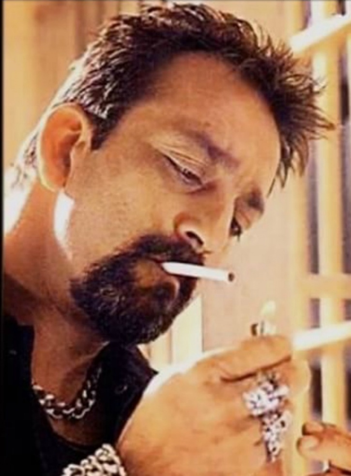 Isha Kapoor - Kaante Movie Sanjay Dutt - 725x982 Wallpaper - teahub.io
