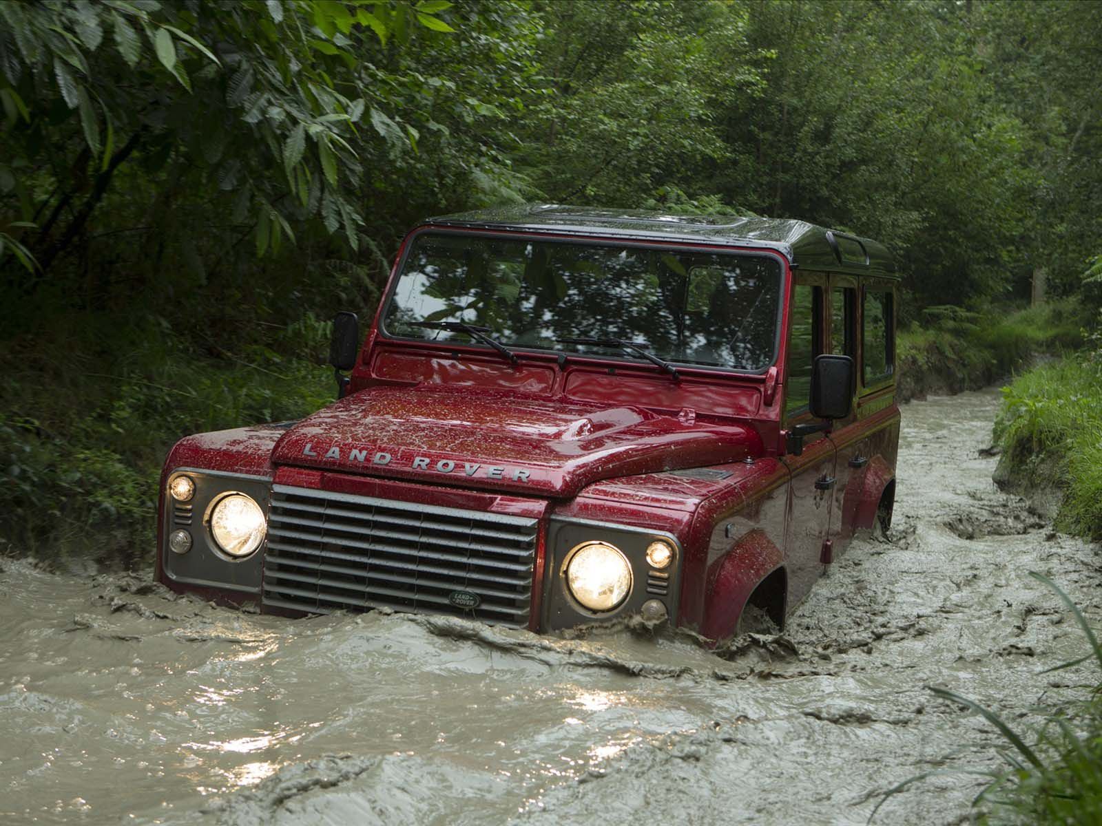 Land Rover Defender In The Mud Wallpaper - Land Rover Defender In Mud ...