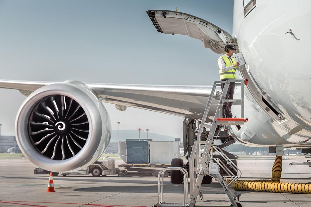 Download Maintenance Wallpaper - Aircraft Line Maintenance - Teahub.io