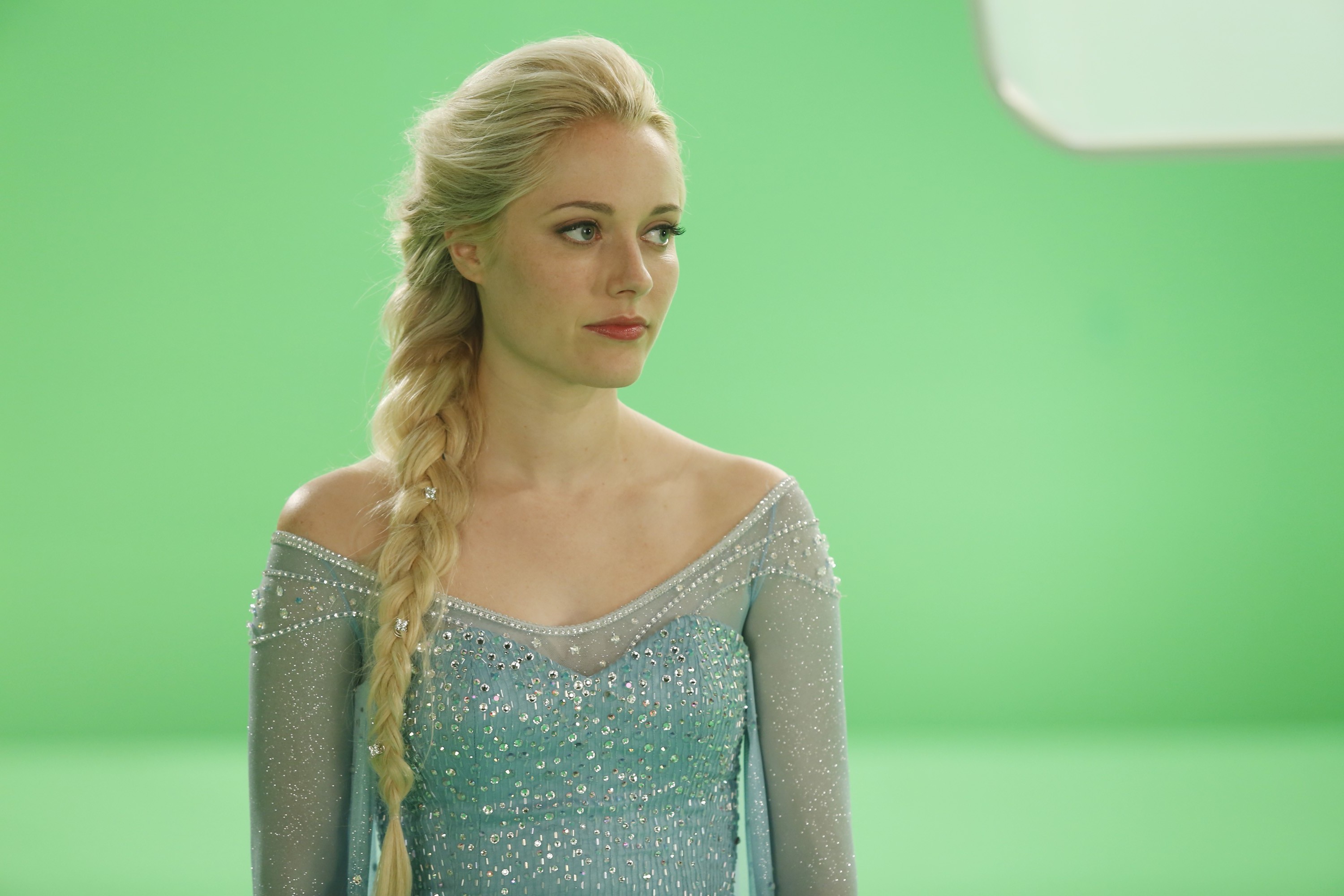 Georgina Haig Elsa - 3000x2000 Wallpaper - teahub.io