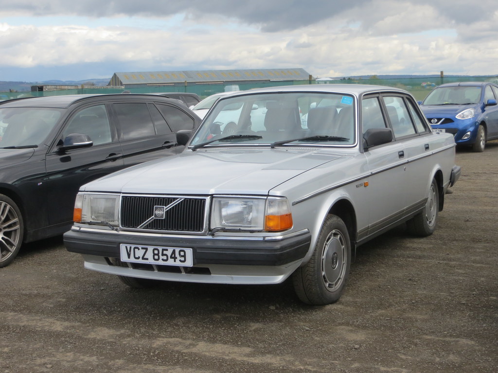 Volvo 700 Series - 1024x768 Wallpaper - teahub.io