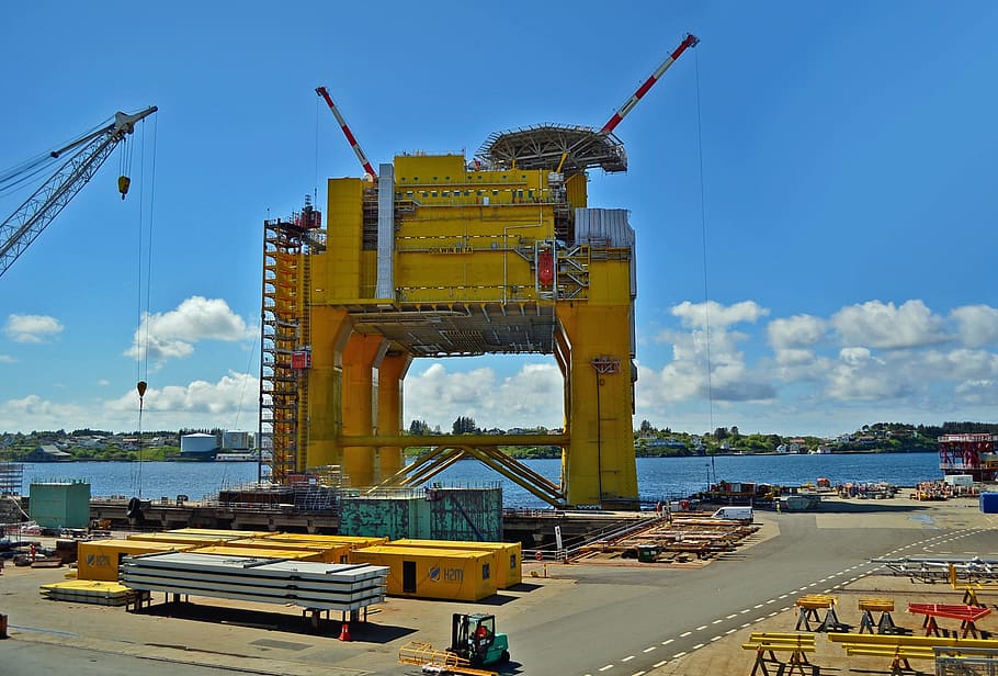 Yellow Heavy Equipment At Daytime, Oil Rig, Drilling - Oil Platform ...