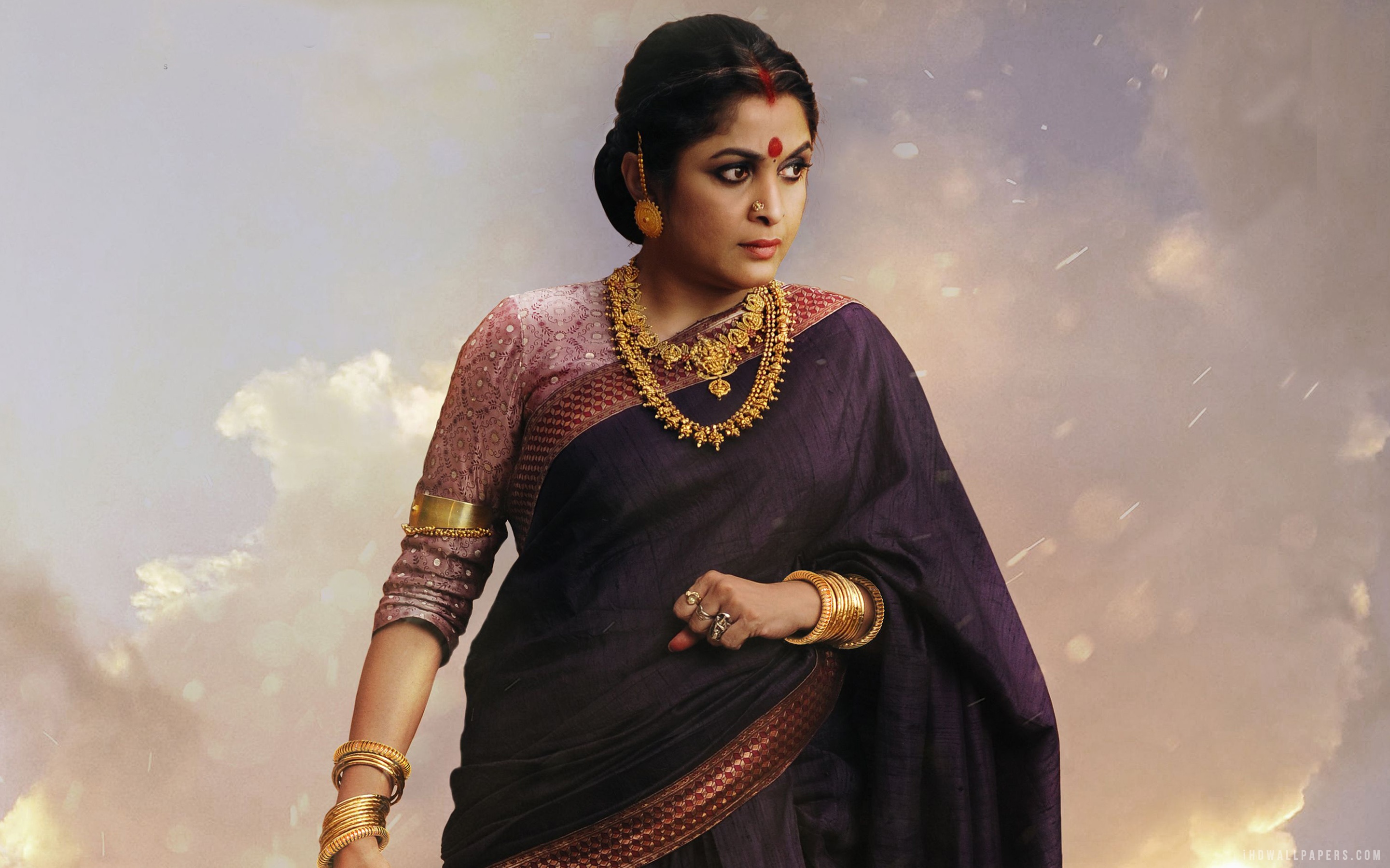 Mother Of Bahubali In Movie - 2880x1800 Wallpaper - teahub.io