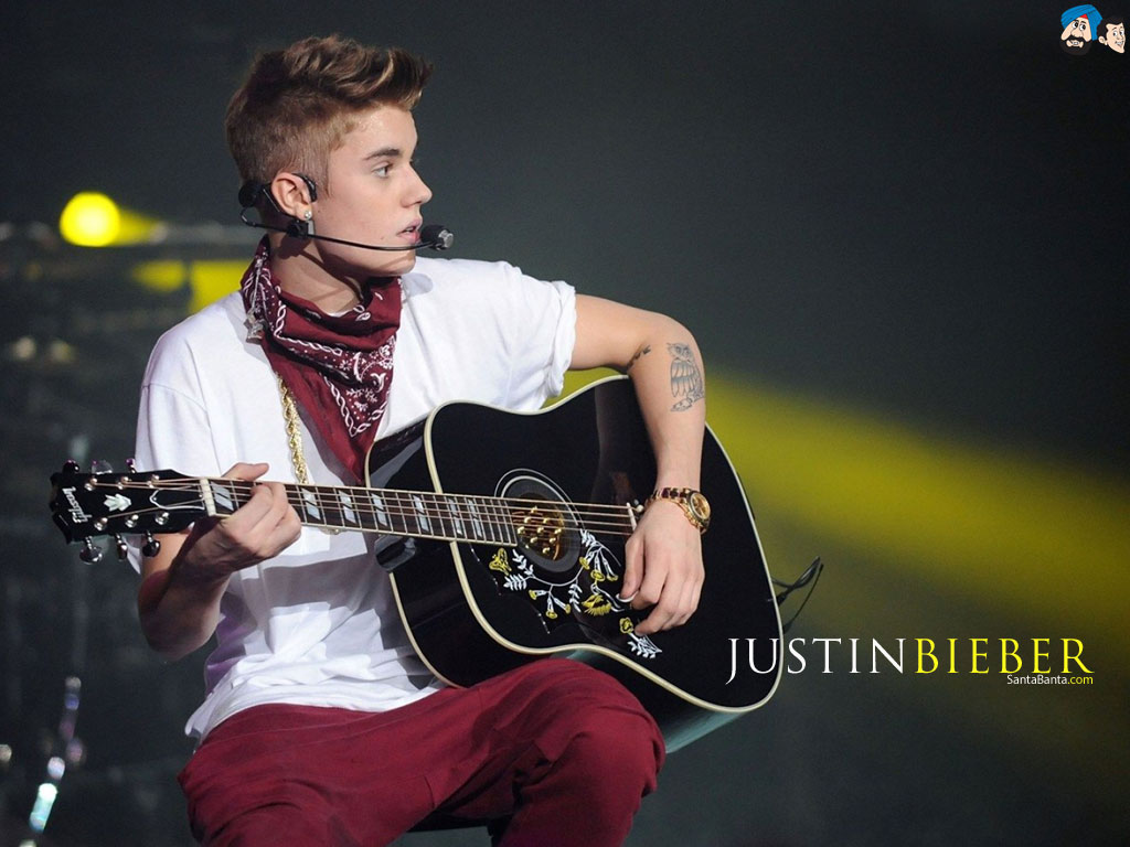 Justin Bieber Wallpaper - Justin Bieber Singing Photo Hd - 1024x768 ...