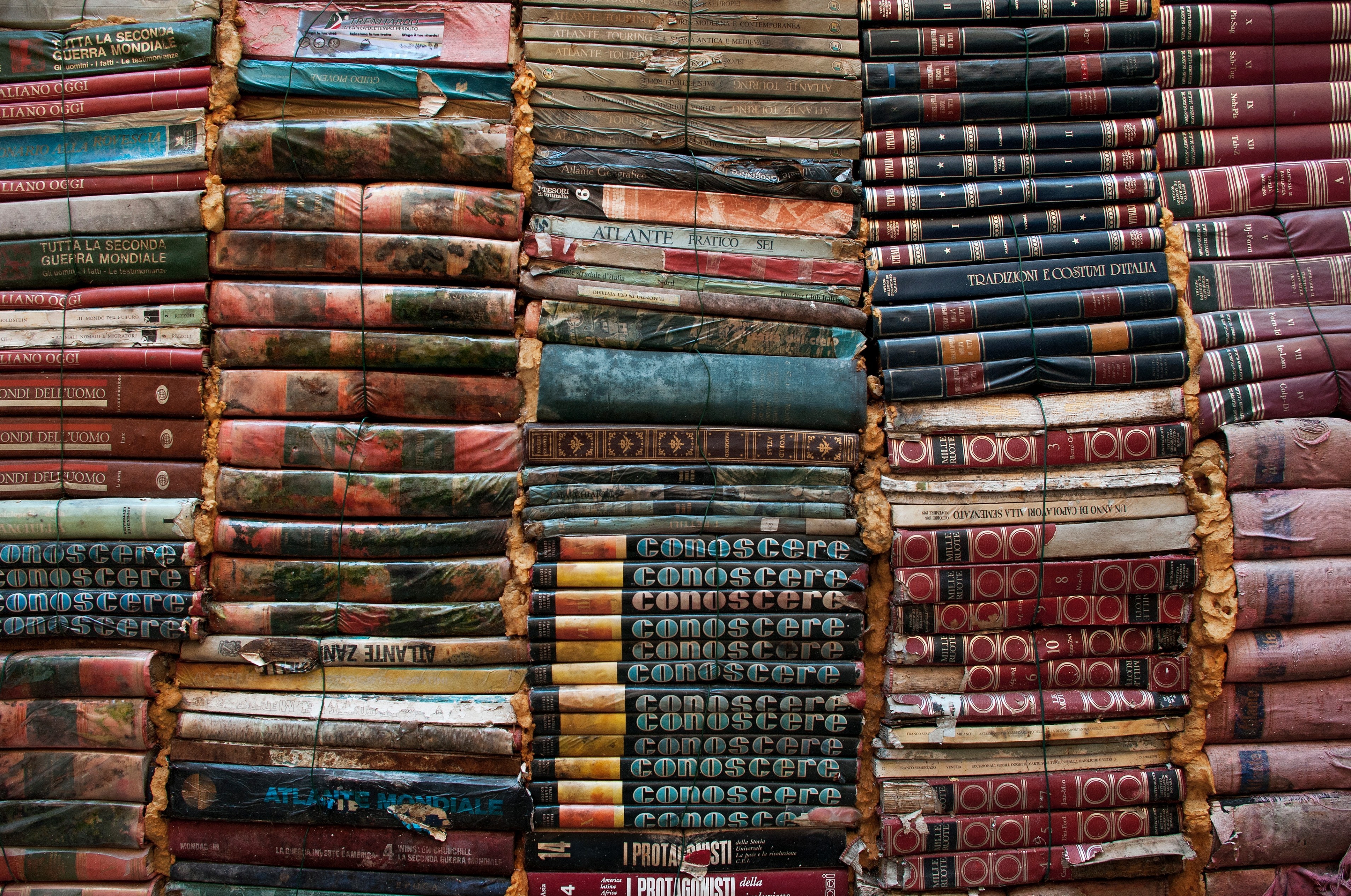 Old Books, Library - Book Stack - 3818x2532 Wallpaper - teahub.io