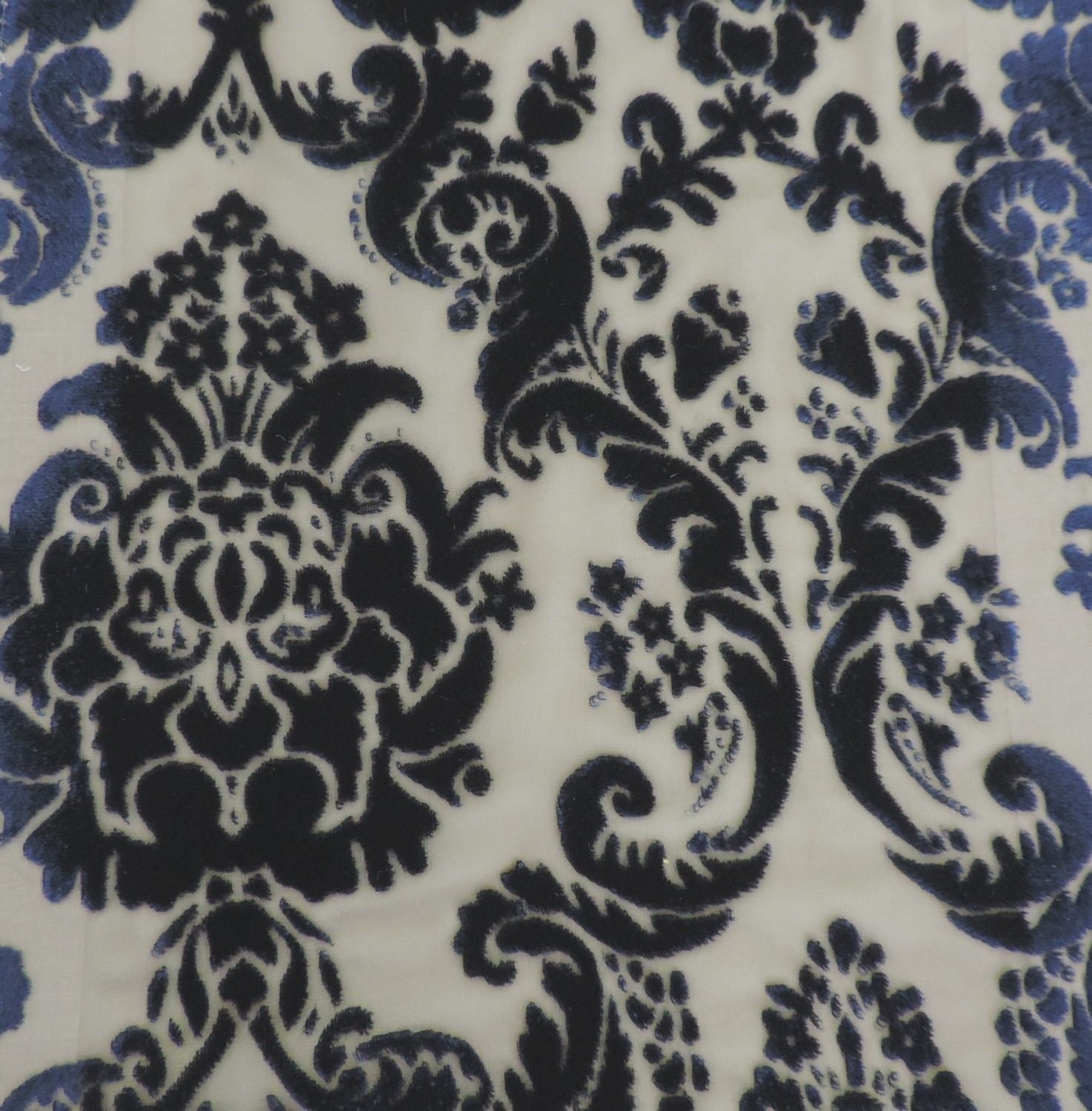 Devore Silk Velvet Fabric - 1474x1500 Wallpaper - teahub.io