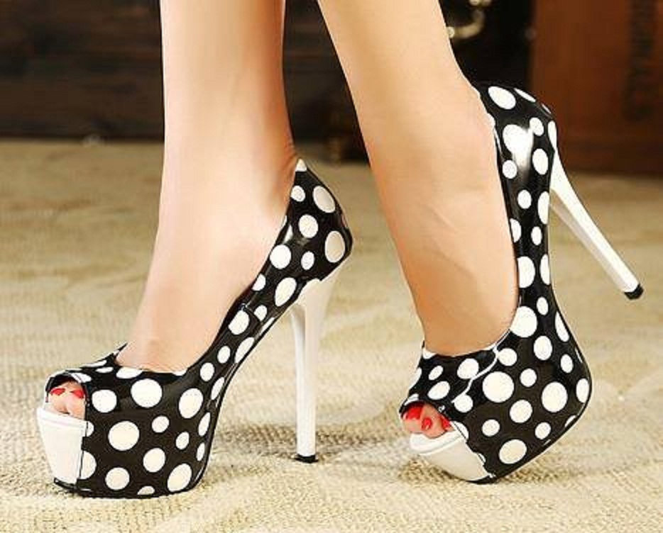 High Heels Hd Desktop Wallpaper - World High Heel Shoes - 934x752 ...