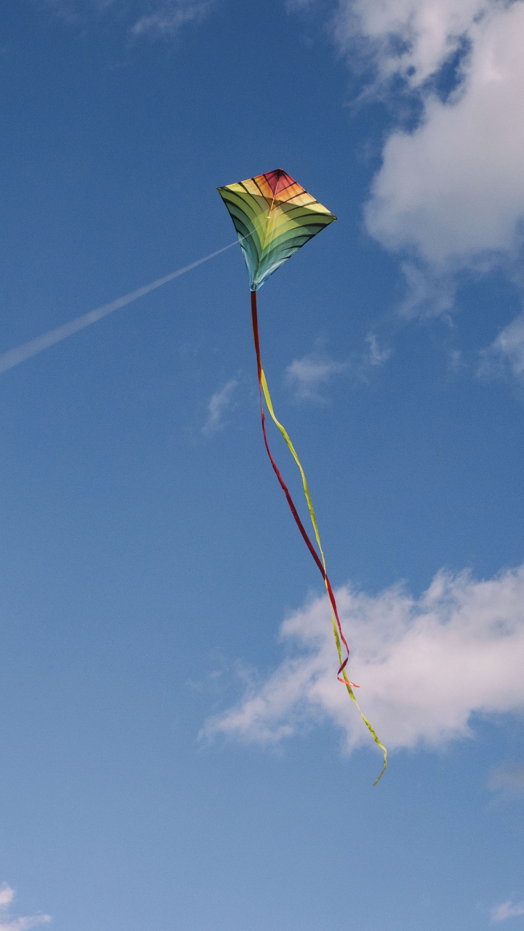 Wallpaper Kite, Sky, Clouds - Kite - 1080x1920 Wallpaper - teahub.io