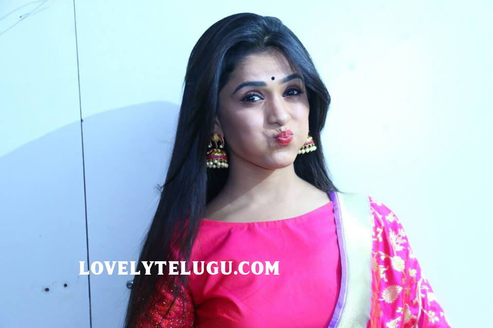 Mudda Mandaram Tanuja Serial Actress - 960x639 Wallpaper - teahub.io