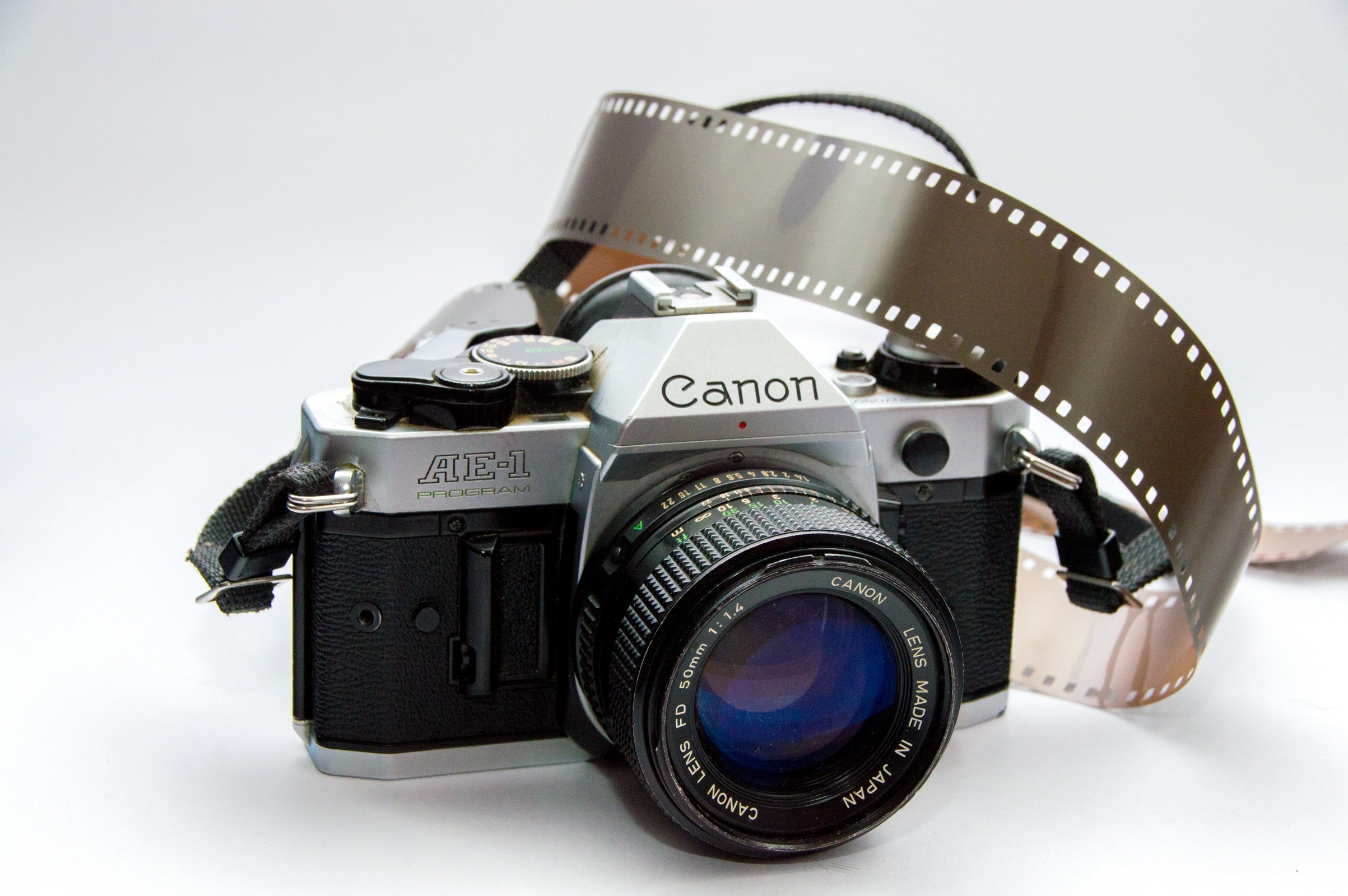 Canon Slr Camera Old - 2406x1600 Wallpaper - teahub.io
