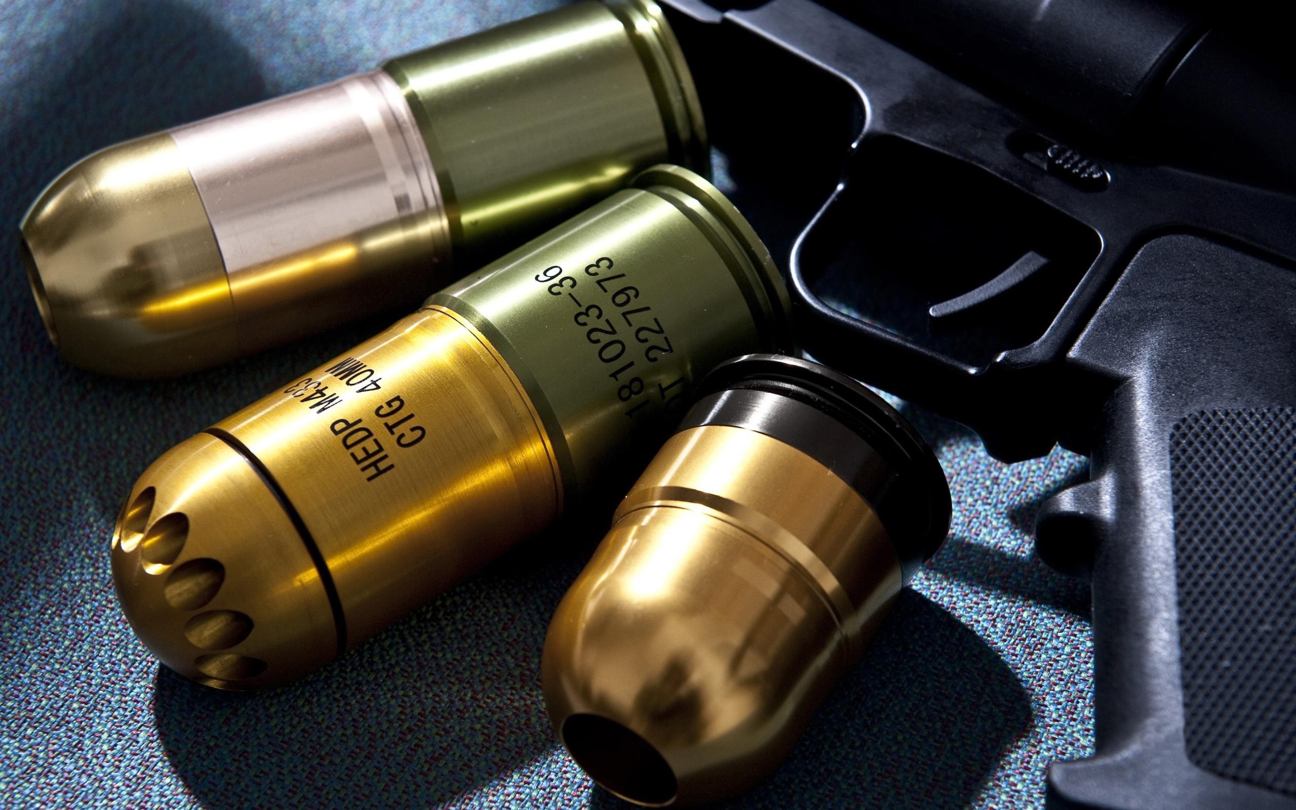 Gun And Bullet Hd - 2560x1600 Wallpaper - teahub.io