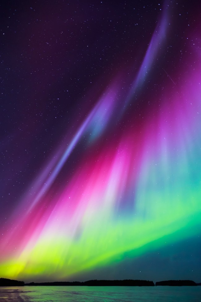 Rainbow Northern Lights - 650x975 Wallpaper - teahub.io