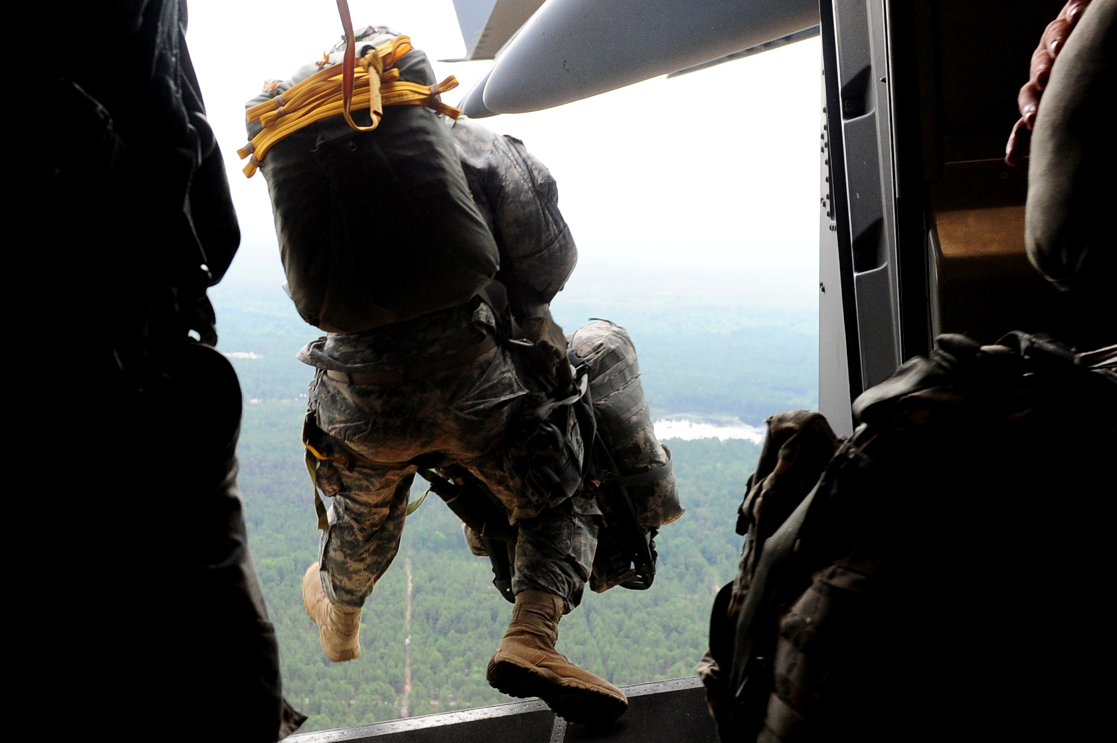 82nd Airborne Wallpaper - 82nd Airborne Combat Equipment Jump ...