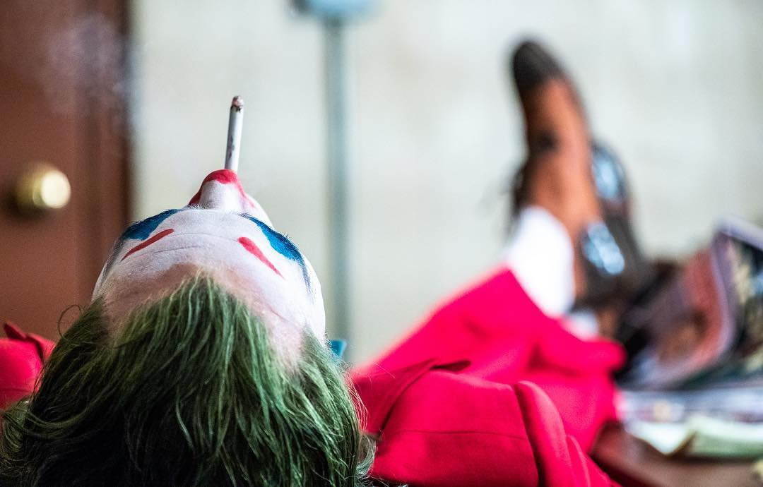 Joaquin Phoenix Joker Cigarette - 1080x690 Wallpaper - teahub.io