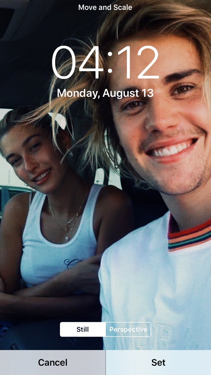 Justin Bieber And Hailey Baldwin Smile - 675x1200 Wallpaper - teahub.io