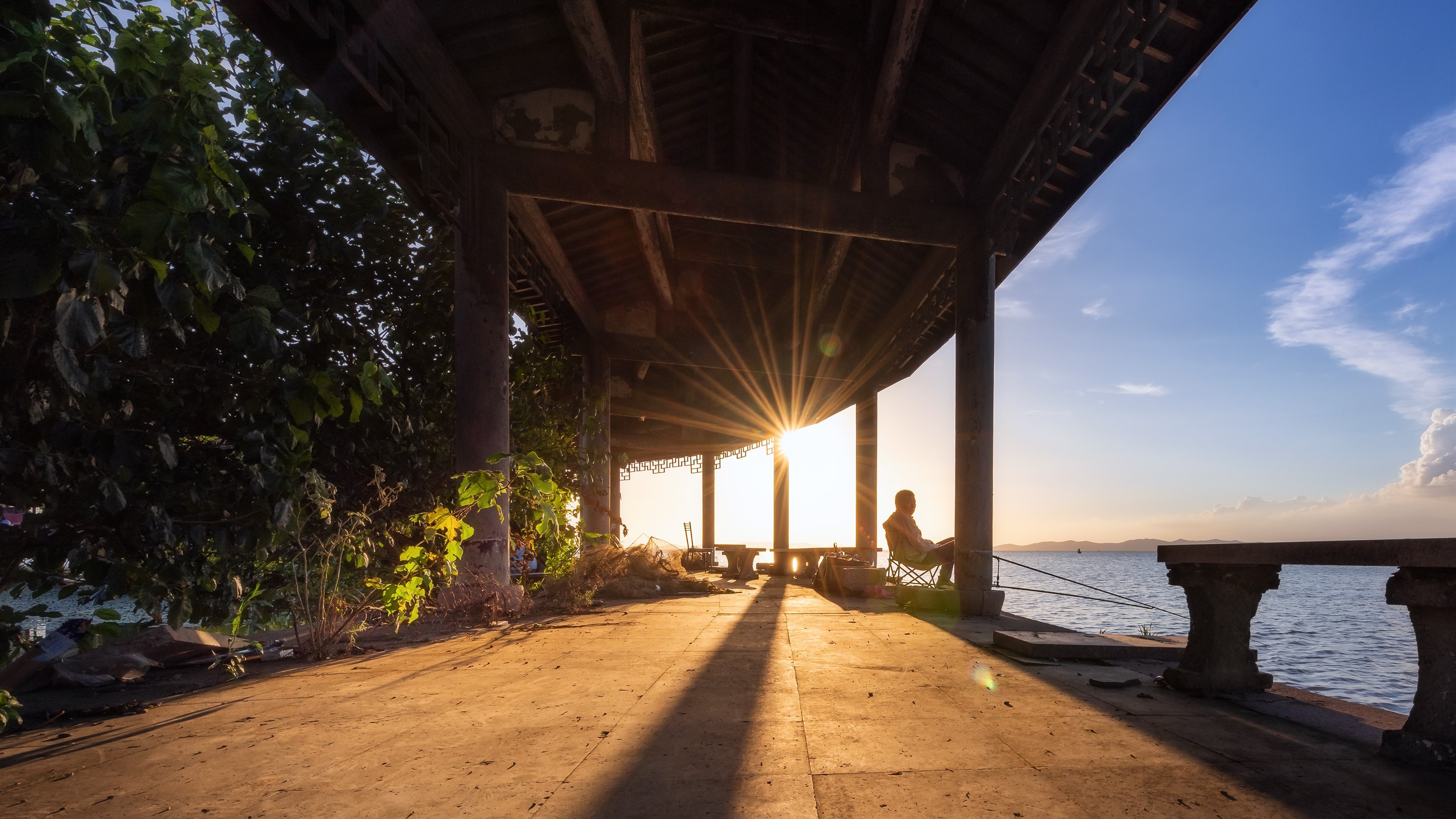 Wallpaper Corridor, River, Sun Rays, Fishing - Overpass - 3840x2160 ...
