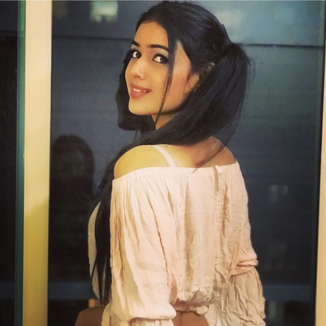 Neha Solanki Hd Images Download - 1080x1080 Wallpaper - teahub.io