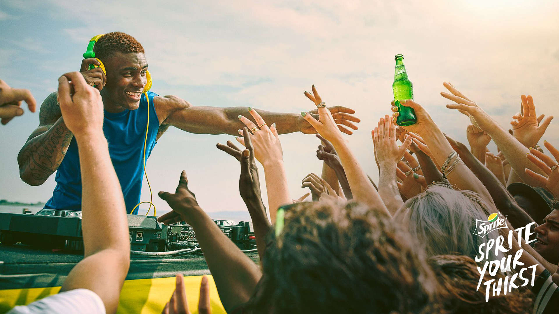 Cheering - 1920x1080 Wallpaper - teahub.io