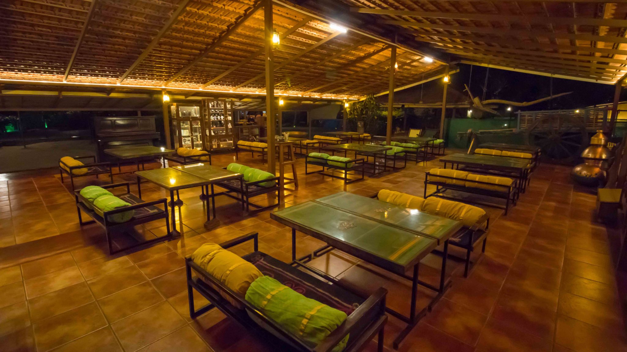 Nisarg Resort Kolhapur Zuluk Breeze Traditional Restaurant - Interior ...