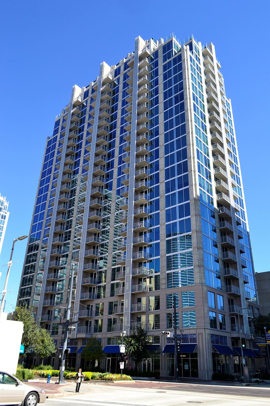 White High Rise Building At Daytime, Hotel, Houston, - Houston ...