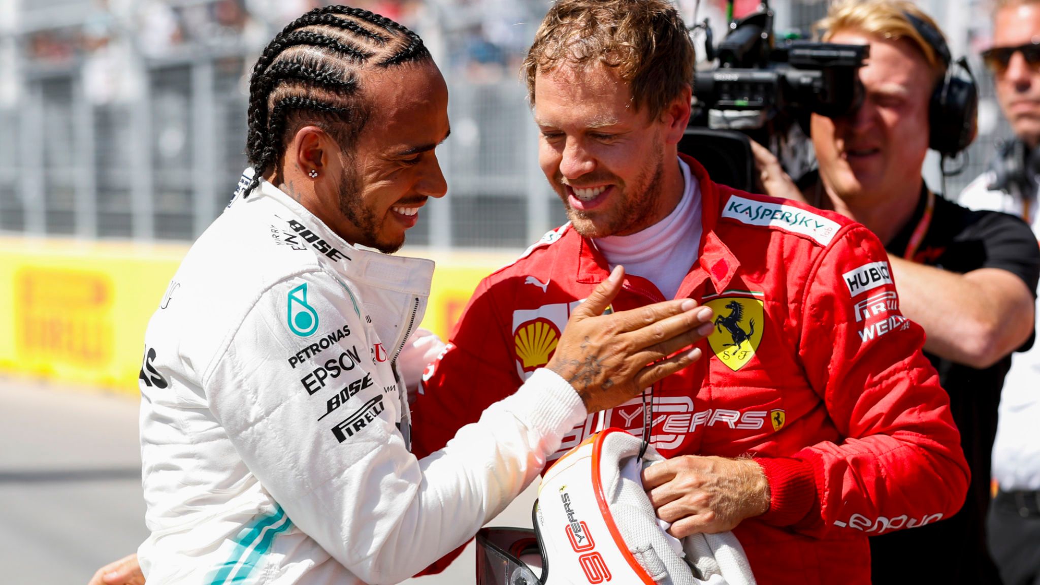 Lewis Hamilton And Sebastian Vettel - 2048x1152 Wallpaper - teahub.io