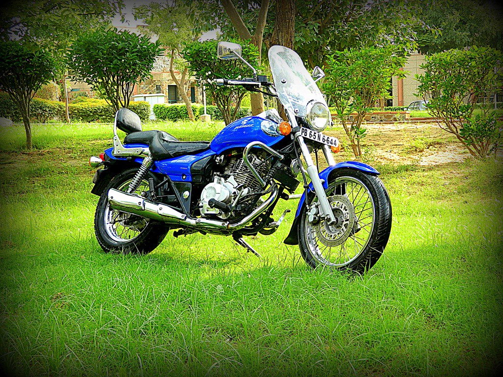 Understand and buy > avenger bike wallpaper > disponibile