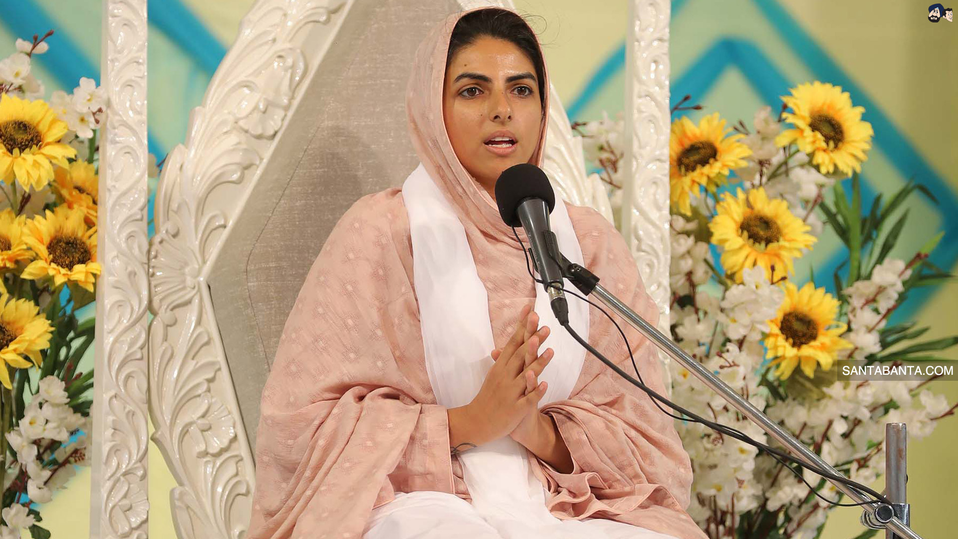 Satguru Sudiksha Mata Maharaj, Spiritual Head Of Sant - Sant Nirankari ...