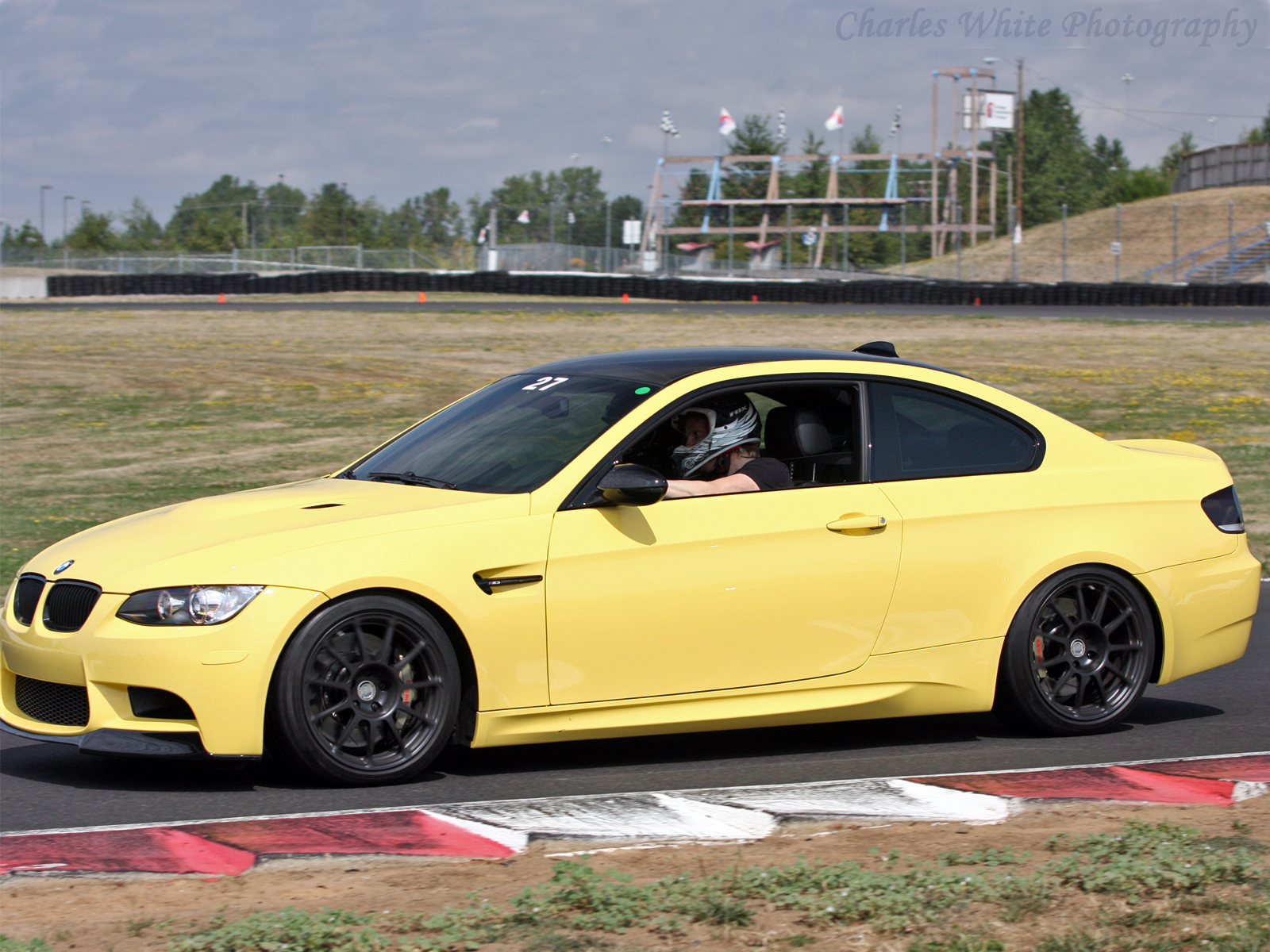 Bmw E92 M3 Dakar Yellow - 1600x1200 Wallpaper - teahub.io