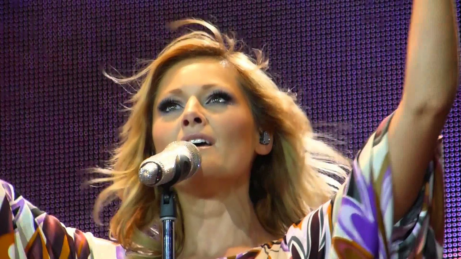 Singing - 1600x900 Wallpaper - teahub.io