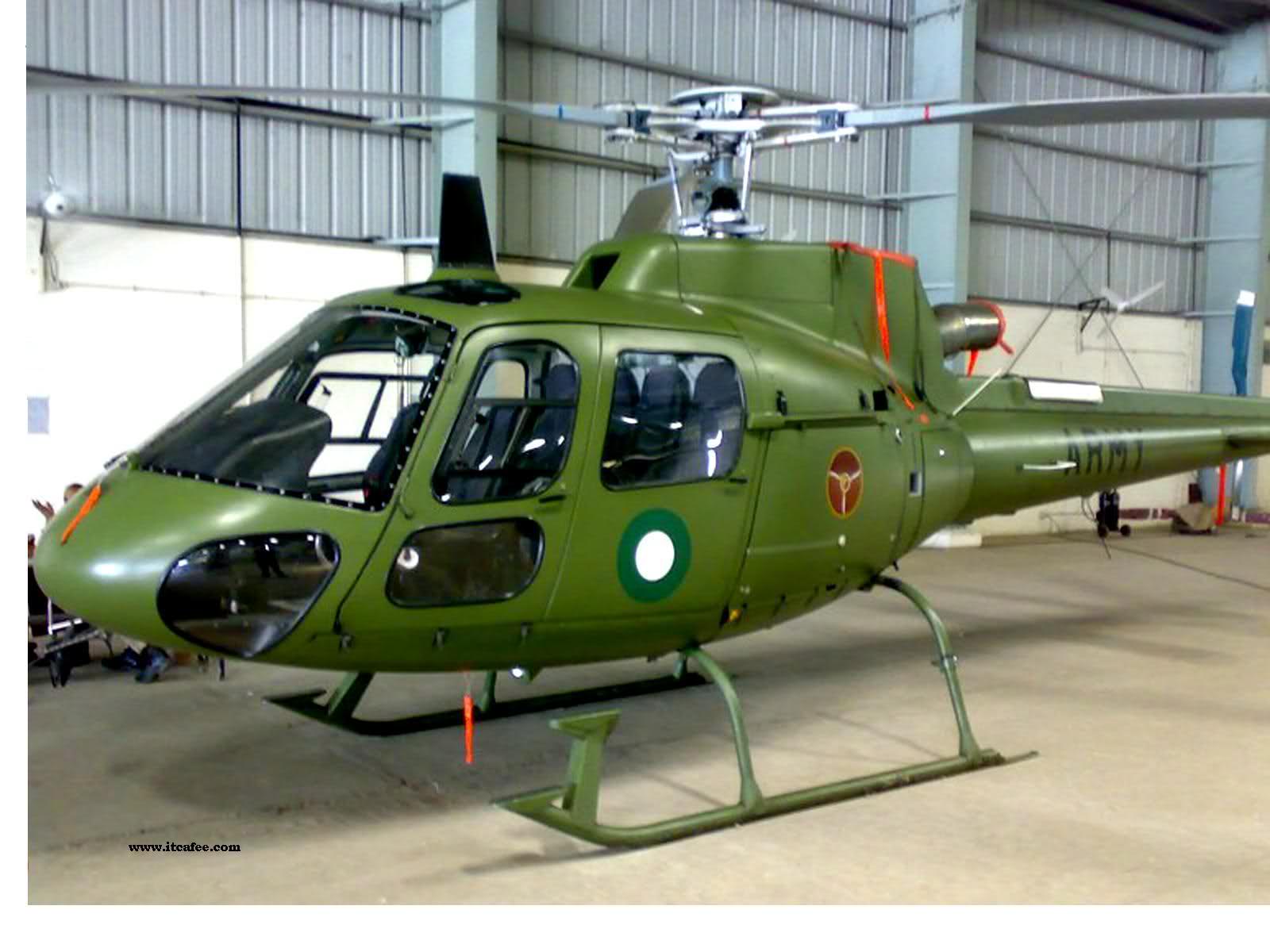 Army 3d Wallpaper - Ecureuil Helicopter Pakistan Army - 1600x1200 ...
