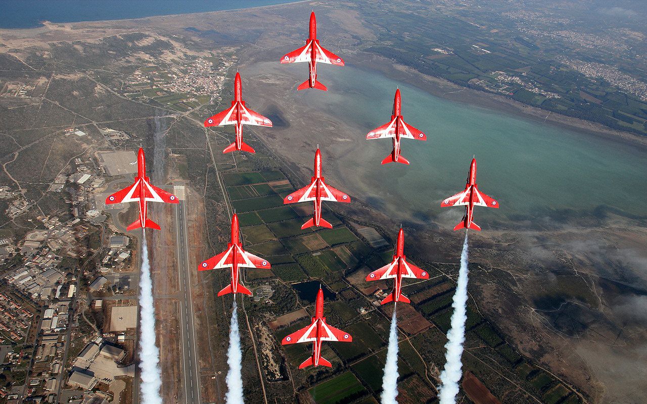 Red Arrows Diamond 9 - 1280x800 Wallpaper - teahub.io