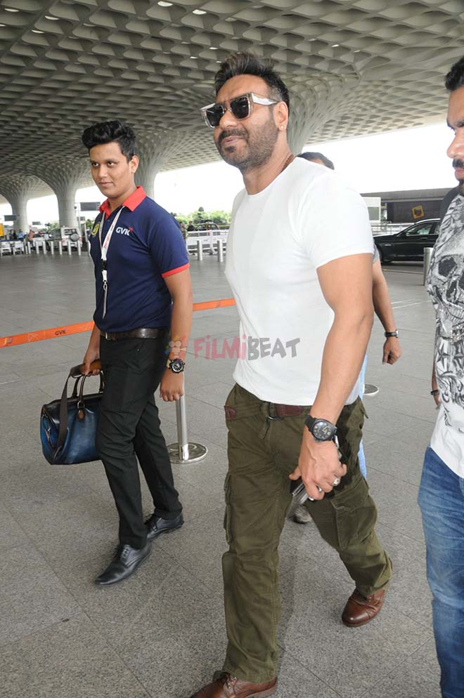 Ajay Devgan Photos - Latest Photo Of Ajay Devgan - 660x994 Wallpaper ...