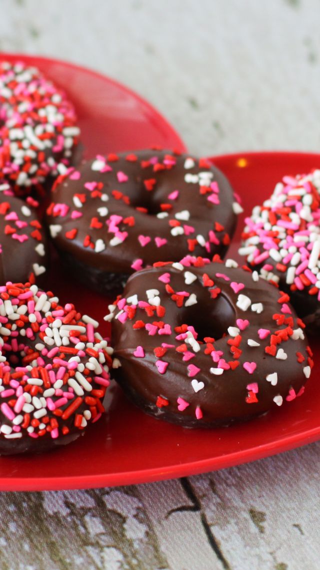 Donuts 4k - 640x1138 Wallpaper - teahub.io