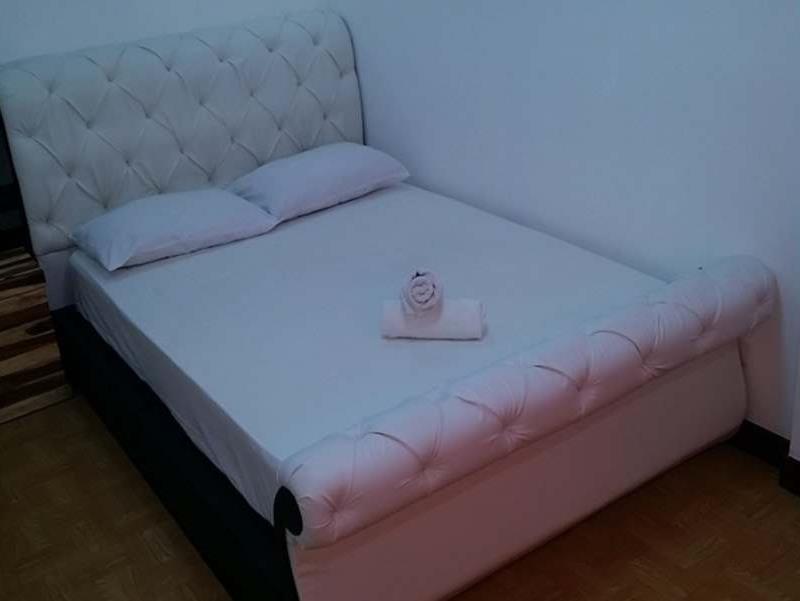 Bed Frame - 800x601 Wallpaper - teahub.io