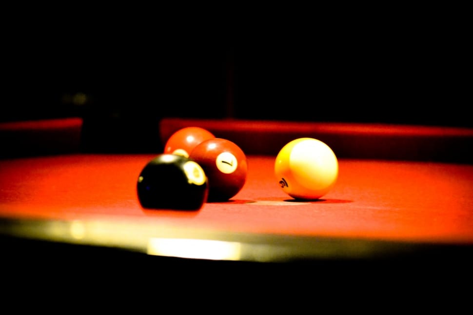 Red And Black Pool Table With Balls Preview - 970x646 Wallpaper - teahub.io